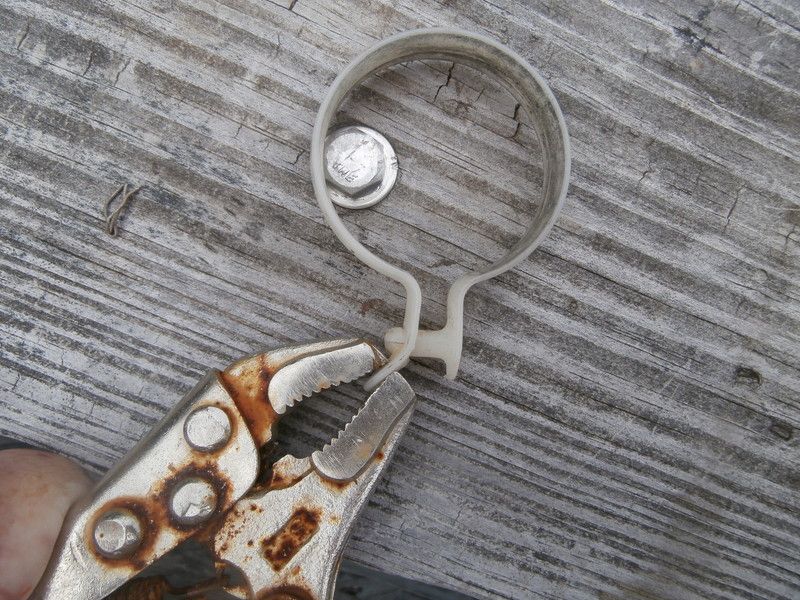 An easy way to remove sail attachment clips | SailingForums.com