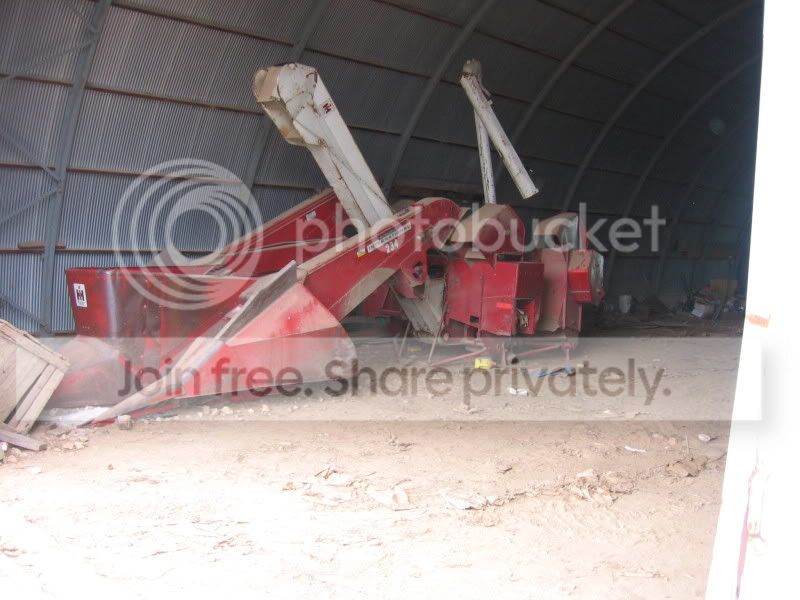 IH 234 picker and sheller - Technical IH Talk - Red Power Magazine ...